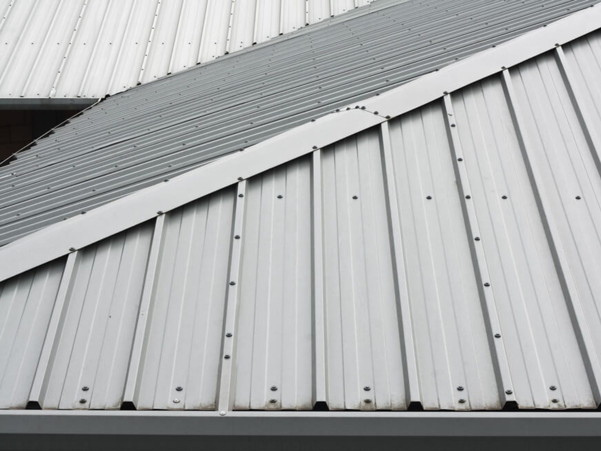 What’s the Difference Between R Panel vs PBR Panel? - Watson Metals